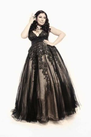 Big Sexy's Tiffany Bank Covers Obvious Magazine | The Curvy Fashionista