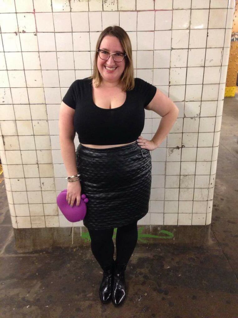 FASHION BLOGGER FRIDAY: Curvily- A Petite Plus Fashion Blogger