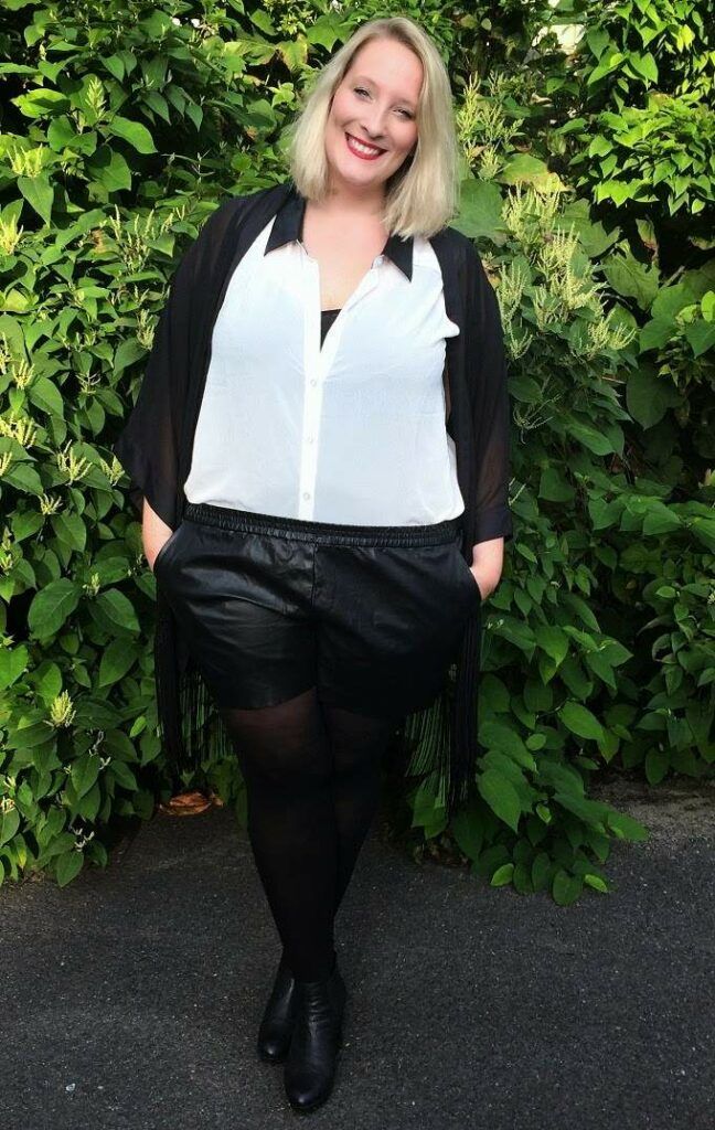 Fashion Blogger Spotlight: Lisa of Lisa Mosh Plus Size Fashion Blog ...