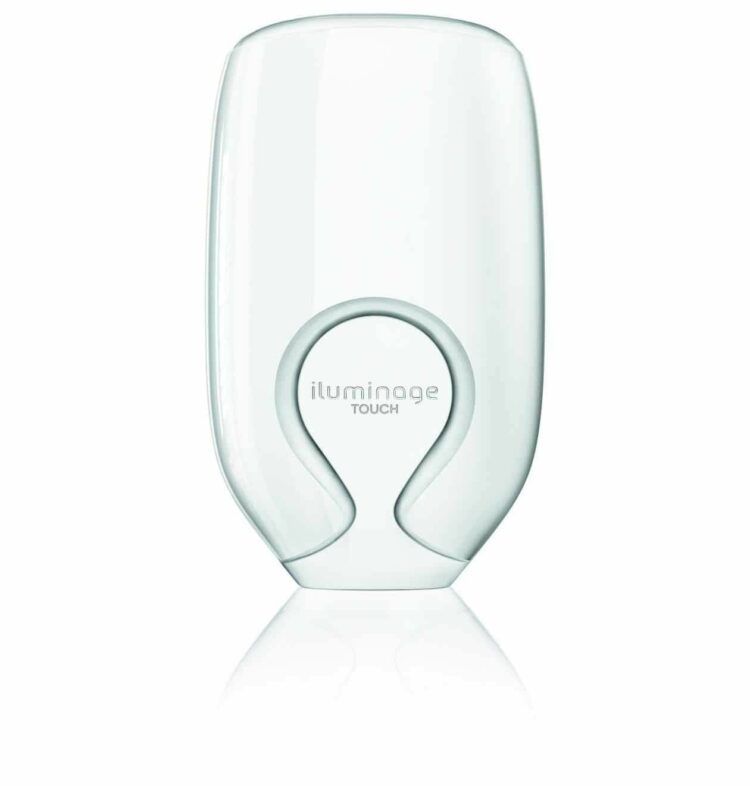 Iluminage_Touch_Mini_Scene_E_CMYK (1) | The Curvy Fashionista