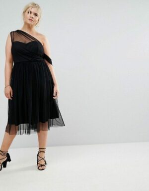 ASOS Curve Makes Us Look Great in this Summer Heat!