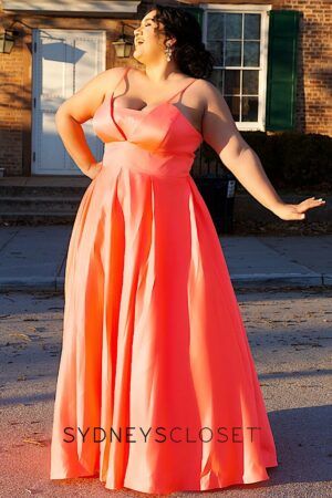 Here are 40 Perfectly Pretty Plus Size Prom Dresses!