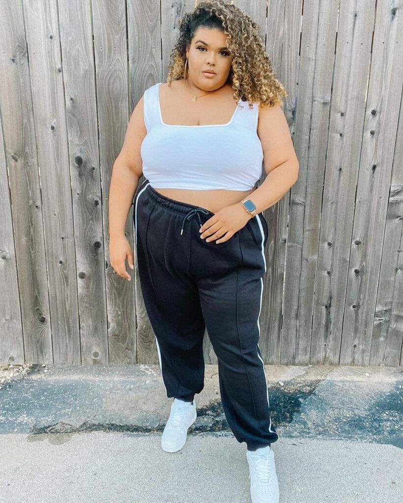 6 Unapologetic Plus Size Apple Shaped Influencers to Follow!