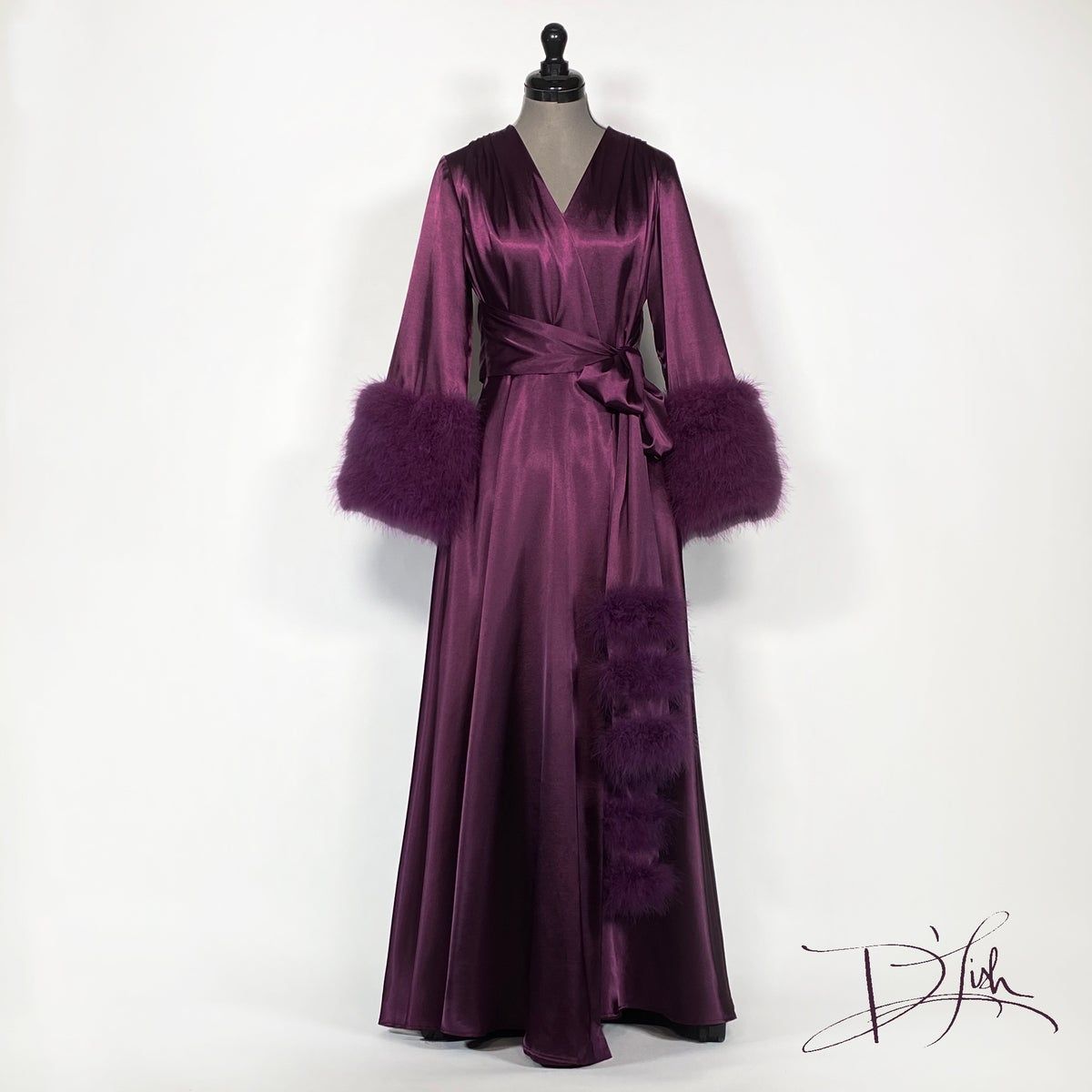 13 Dramatic Plus Size Robes That'll Instantly Transform You to an Old ...