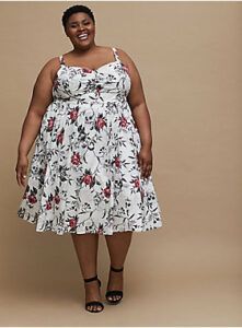 Torrid's Latest Retro Chic Collection Celebrates 20 Years In Plus | The ...