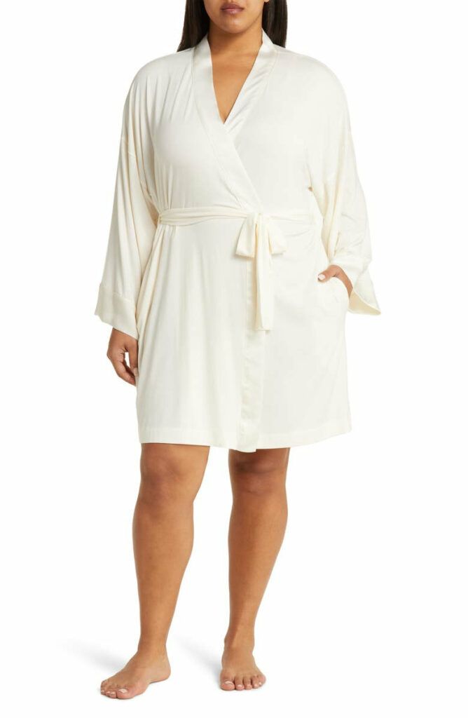 20+ Plus Size Robes for Maximum Summer Style & Comfort