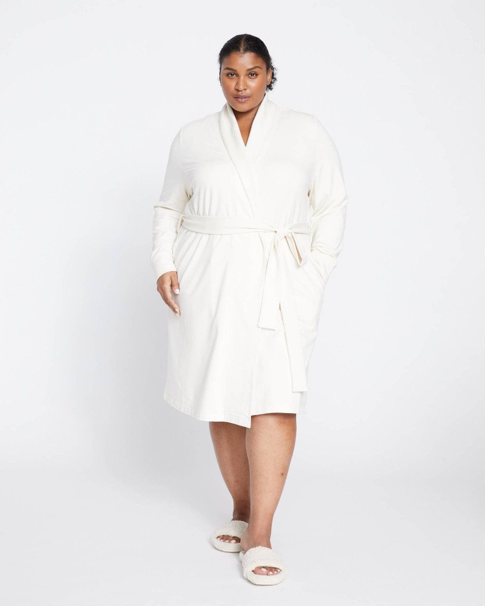 20+ Plus Size Robes for Maximum Summer Style & Comfort