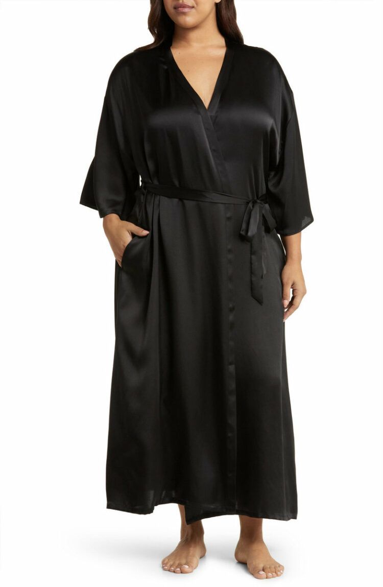 20+ Plus Size Robes for Maximum Summer Style & Comfort