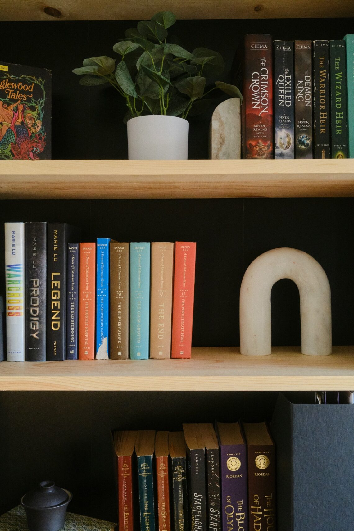 Here are 10+ Books w/ Fat and Plus Size Characters!