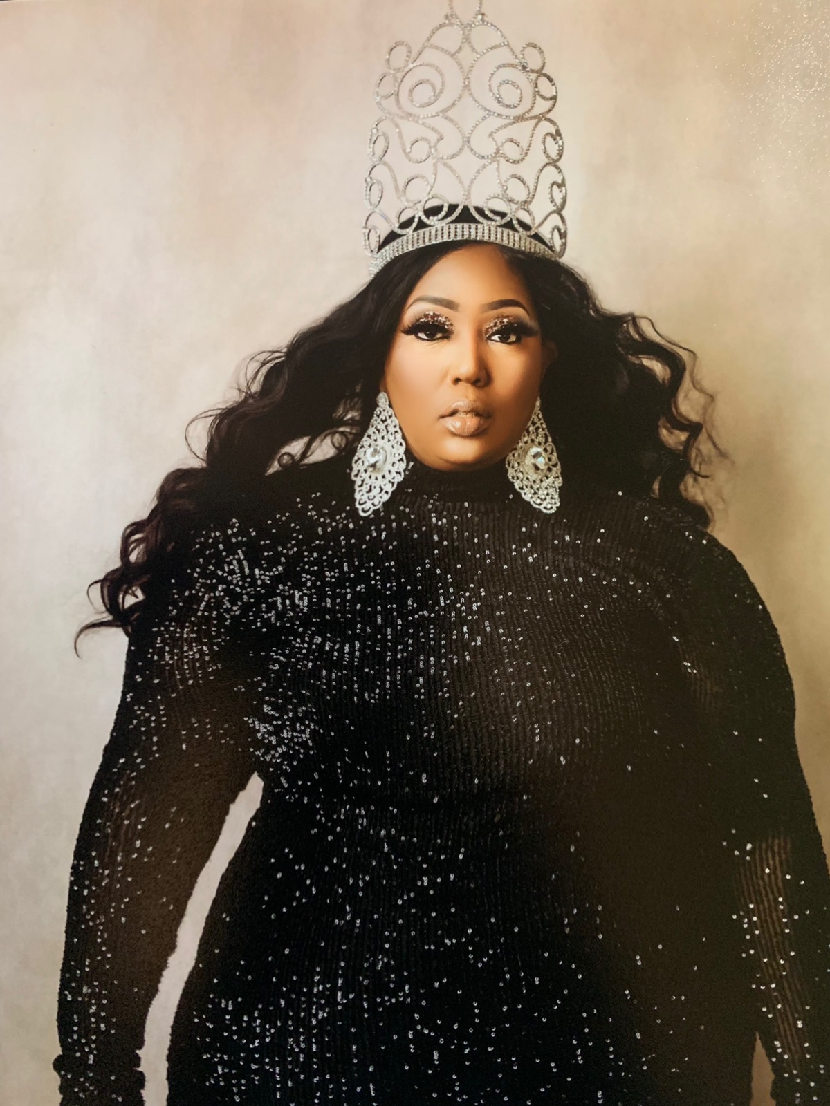 Plus Influencer Spotlight: Kat Freeman is Using Style, Heart, and ...